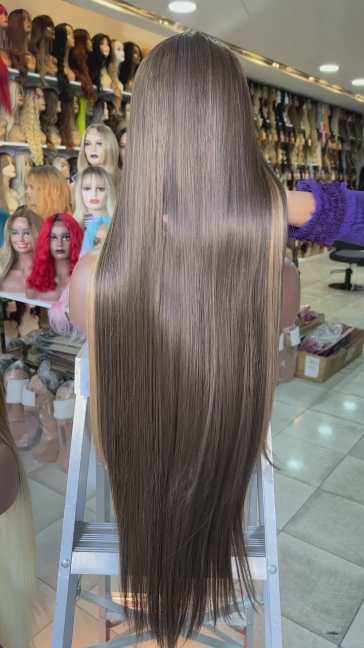 Caroline Blonde Highlights